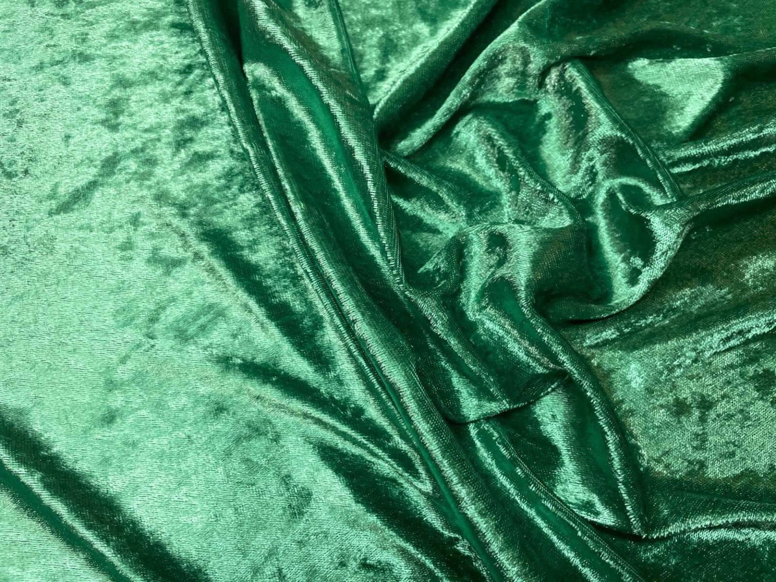 Panne de velours verte 1.50 m de large - Tissus déco couture